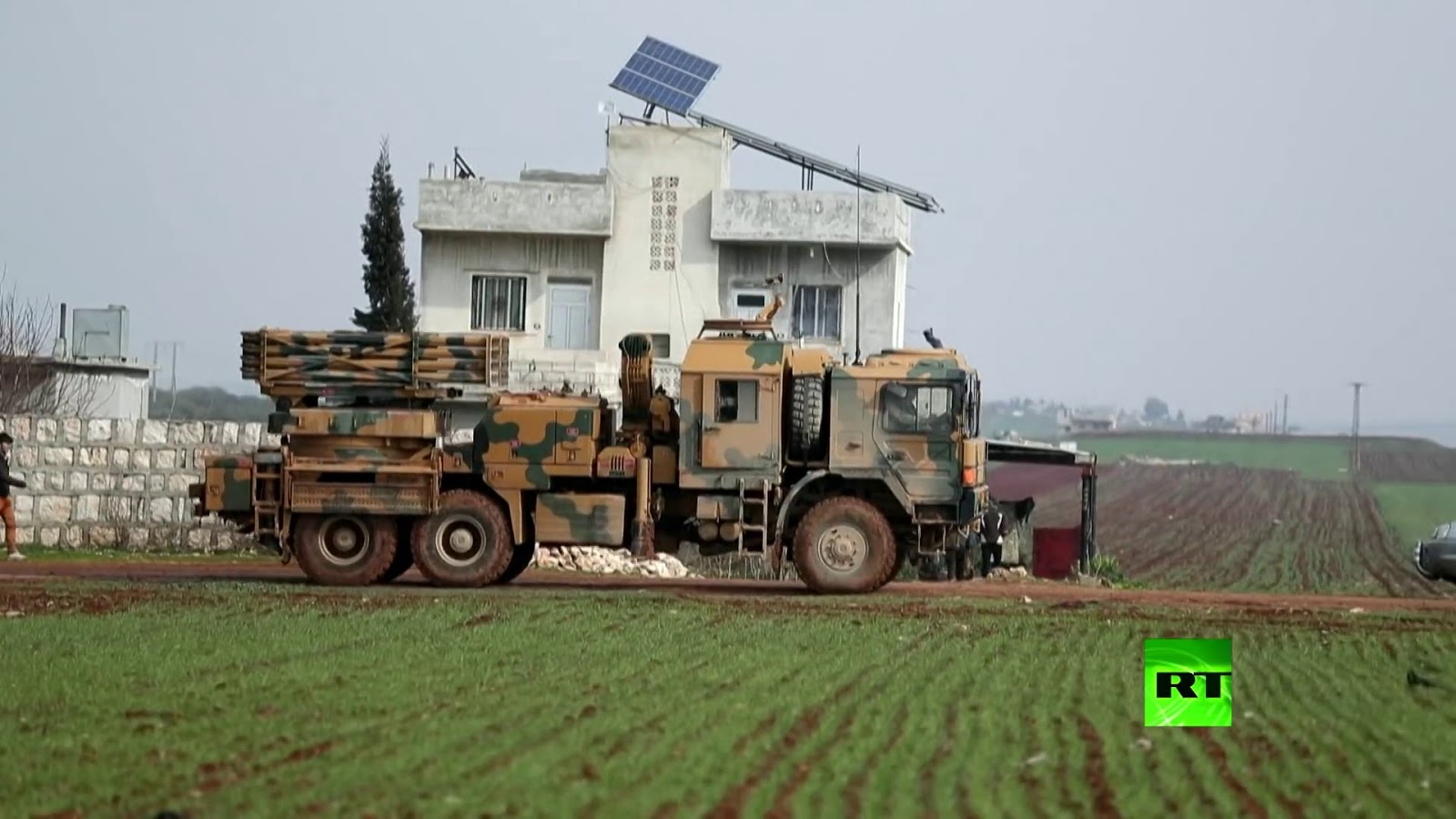 Historia y tecnología militar: Lanzacohetes T-122 turco en Siria