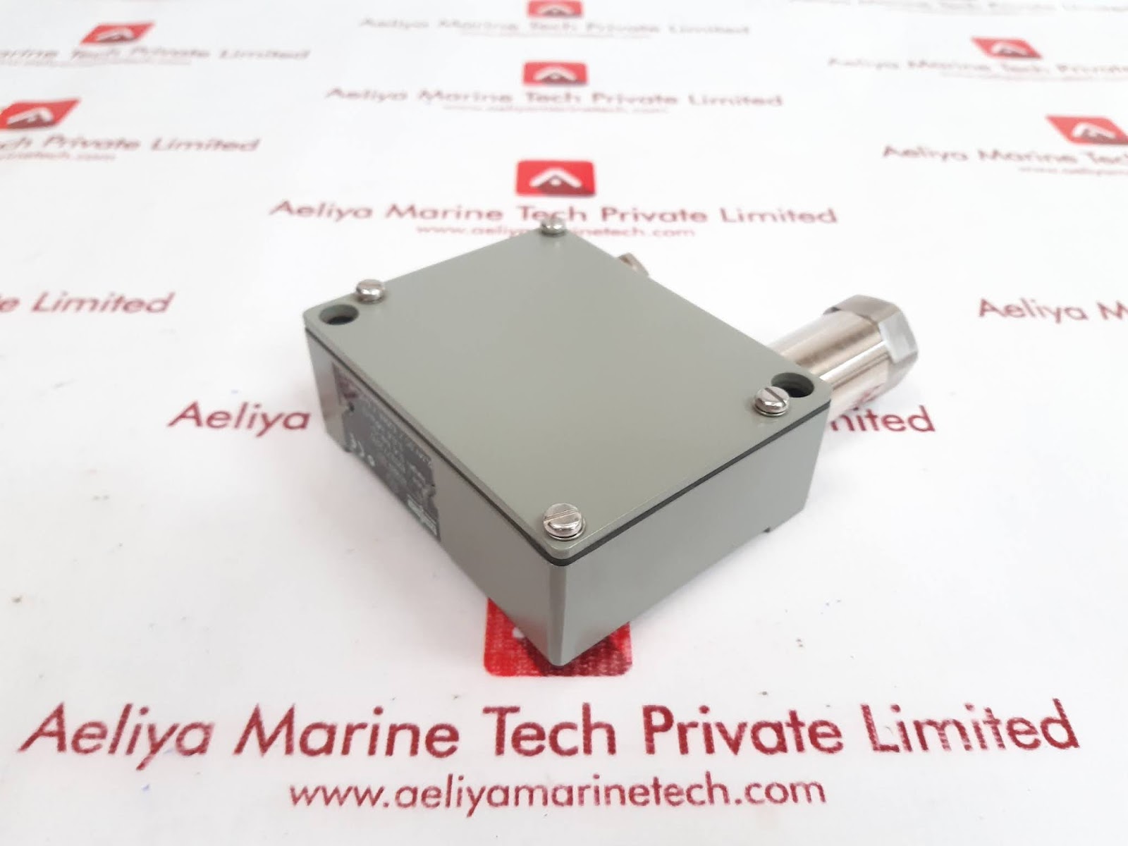 TRAFAG 8202.77.2210 PRESSURE TRANSMITTER - Aeliya Marine