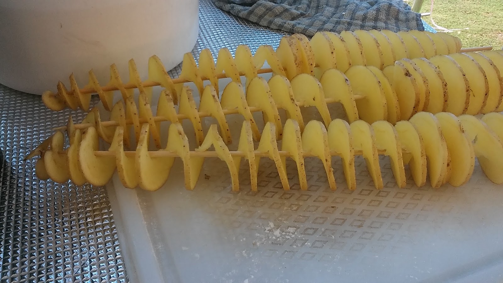 Daily Refreshing: Twist or Tornado Potato Is Hot