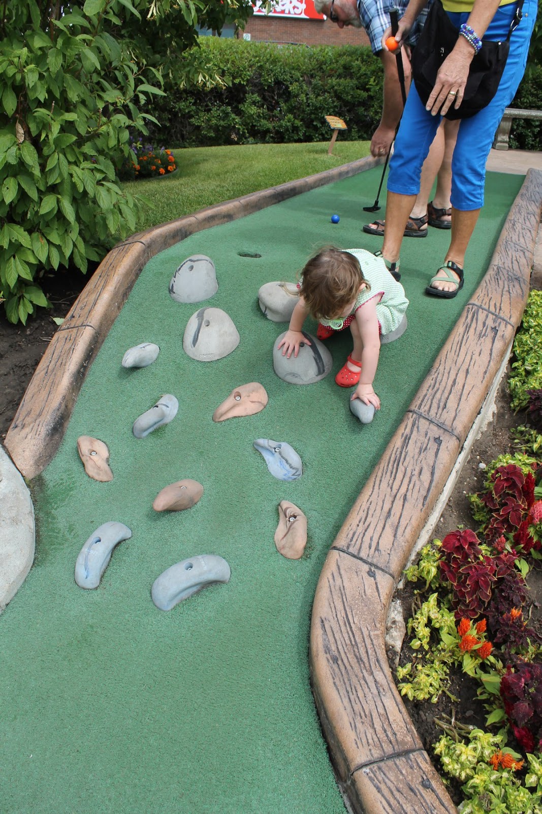 The Funniest Game Of Mini Golf Ever!!!