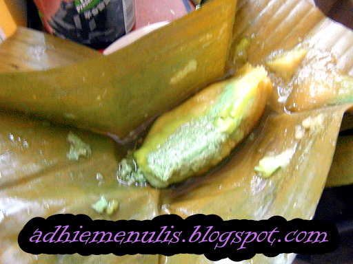 Adhie|Menulis: KUIH BONGKOL