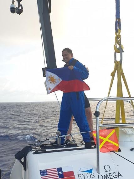 Pinoy makes history after reaching third deepest spot on Earth