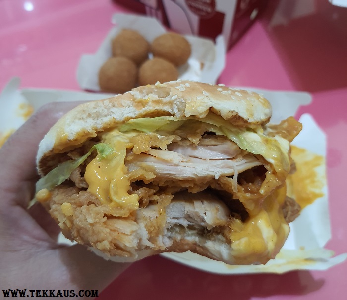 Nasi Atuk KFC, Zinger Stacker and Durian Balls For Dinner | Tekkaus ...