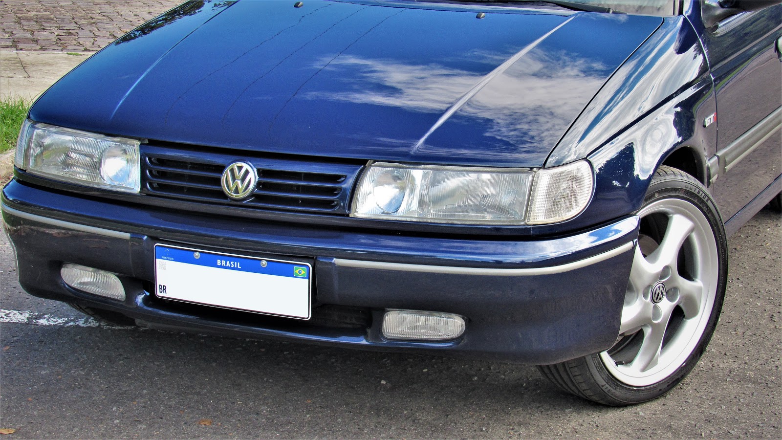 A sensação de guiar o Volkswagen Pointer GTi 1996!
