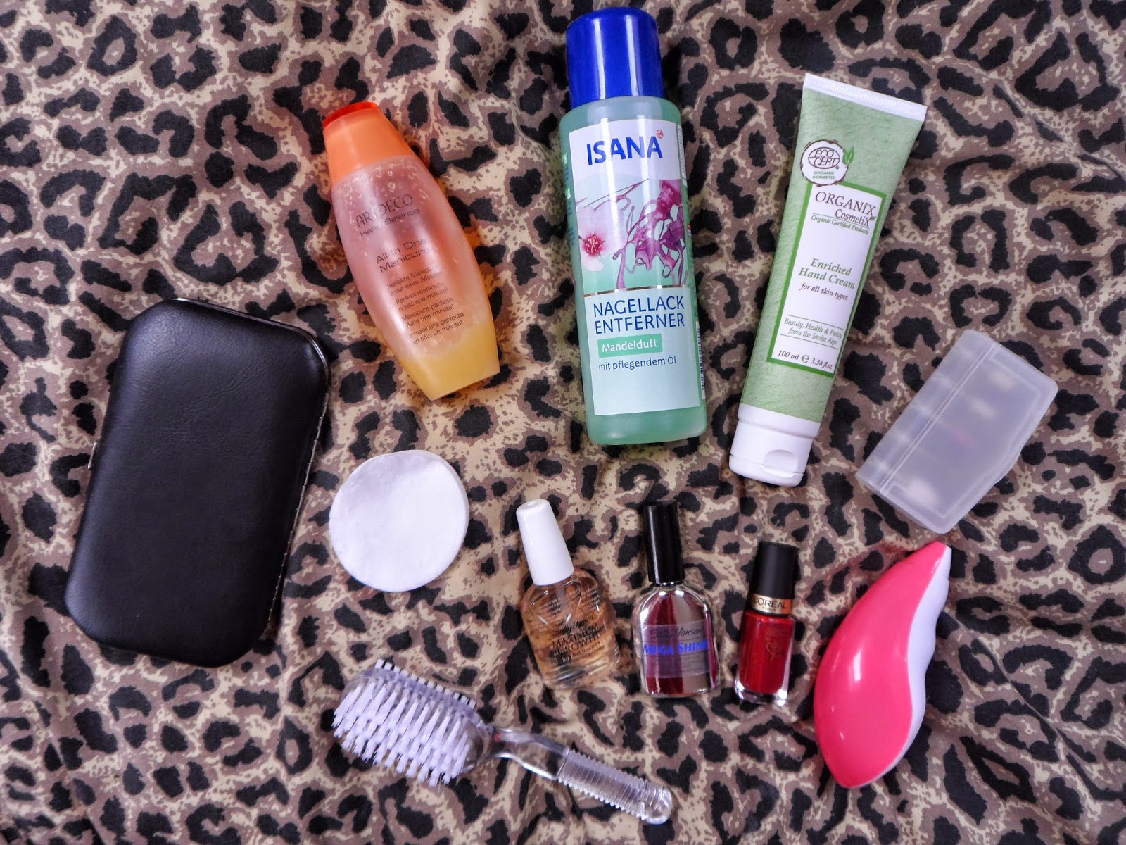 Zanda & Life: Manas Top 10 pirmās nepieciešamības lietas manikīram