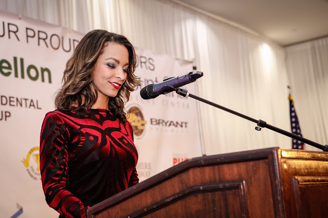 The Crafty Reporter: Constance Jones Host 2016 Women of Distinction Awards