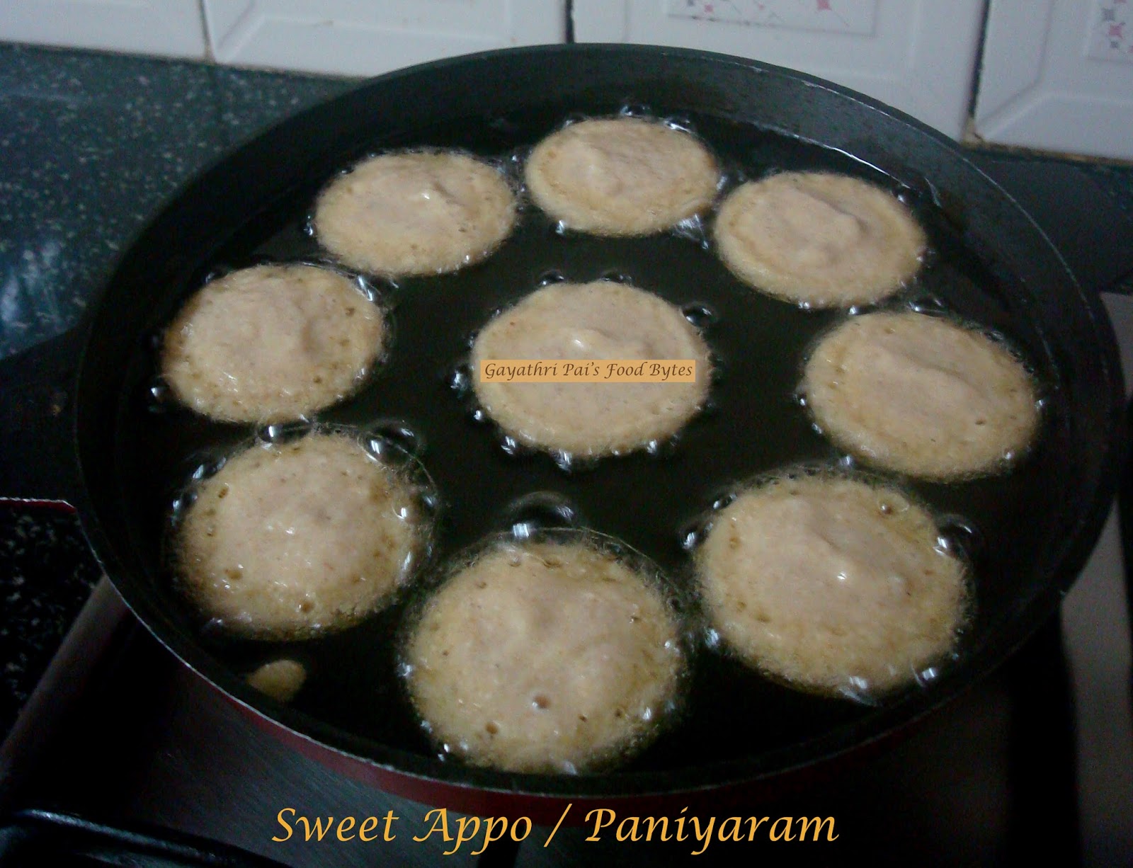 Gayathri Pai's Food Bytes: Sweet Appo / Paniyaram.