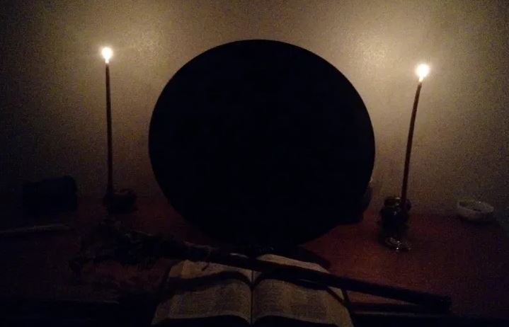 Scrying Mirrors: A Divination Tool For Looking Into Past, Present, And ...