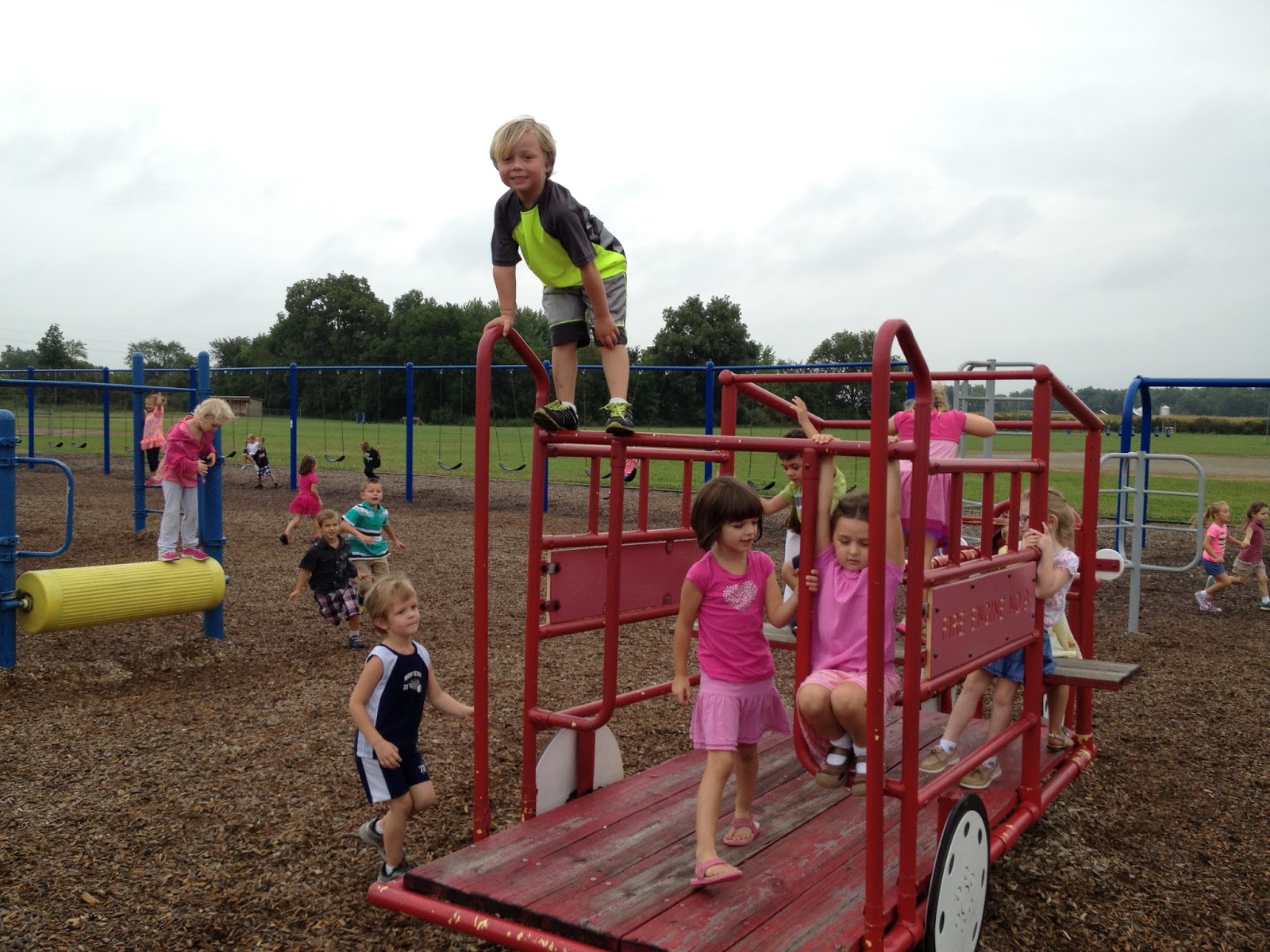 What's Happening around Ida: Elementary Students' having fun at recess