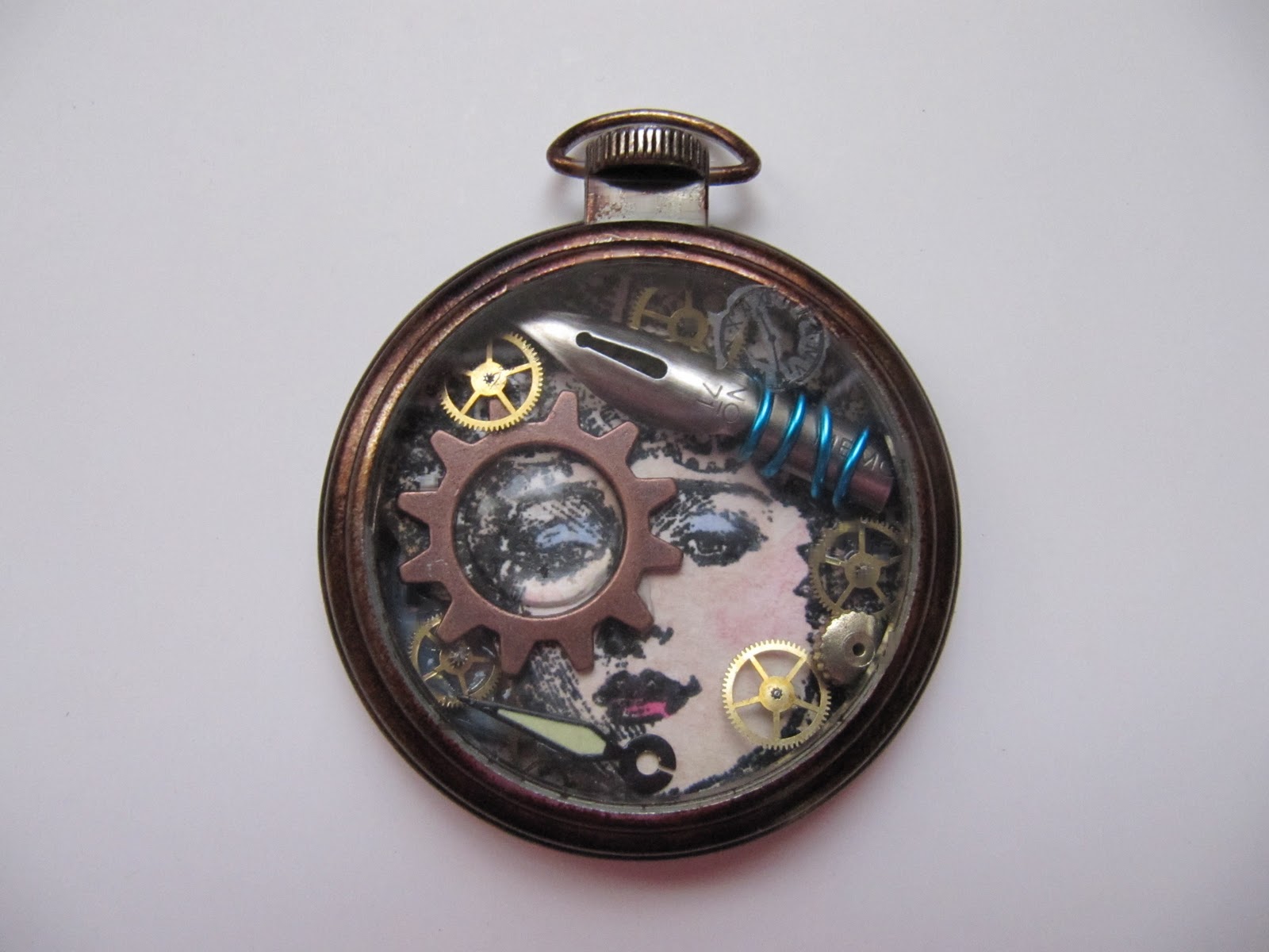My "Crafty" Life on the Internet: Altered Pocket Watch