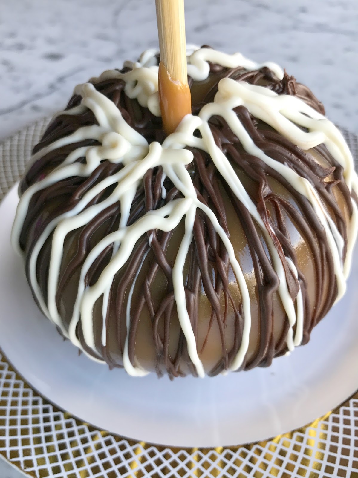 Halloween Caramel Apples - Purple Chocolat Home
