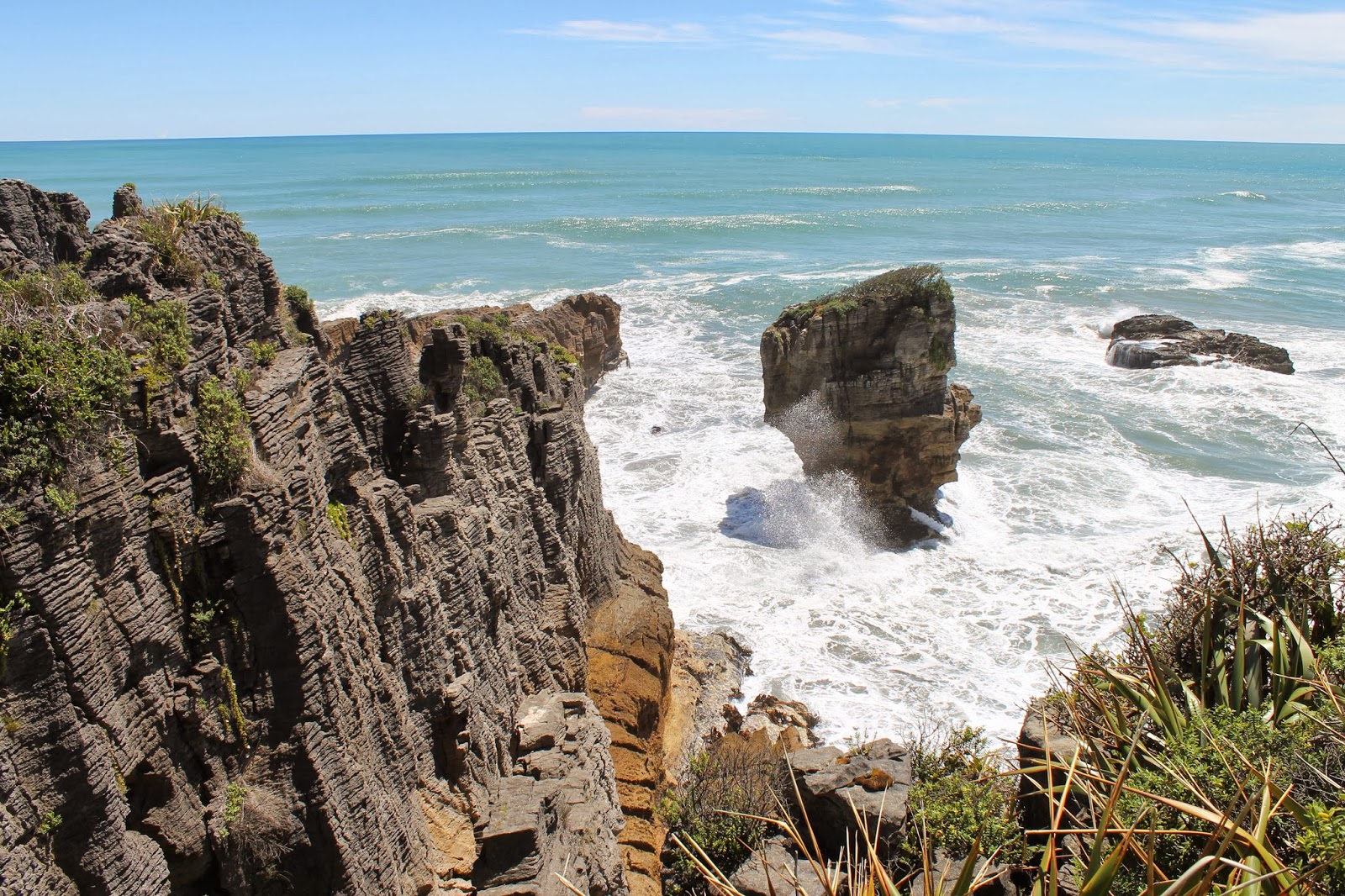 FunDay Travel Tips: Punakaiki Pancake Rocks and Blowholes (NZ Day 10 ...