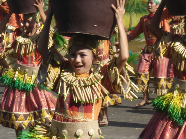 Kent-the-traveler: Agew na Pangasinan 2012 Street Dancers Showdown