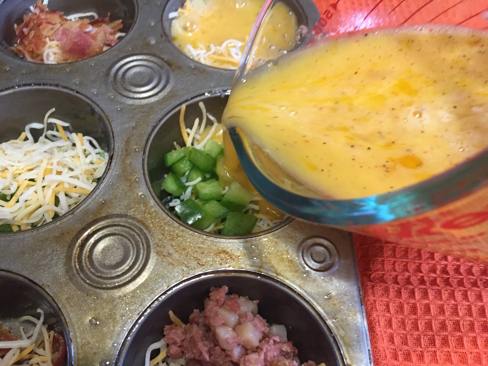 Easy Brunch Omelette Muffins | NESHEAHOLIC