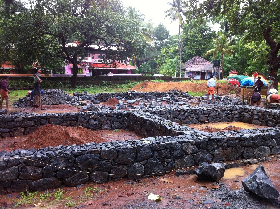 LIJOY JOHNSON VILLA @ Karuvannur: Random Rubble Masonry for Basement