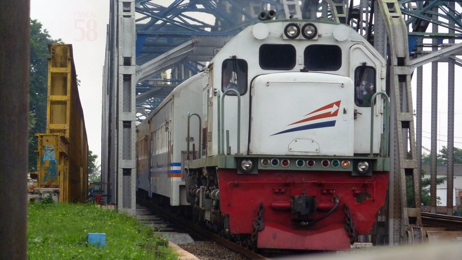 40 Tahun Lokomotif CC201, Kuda Beban Terpopuler di Indonesia - Railway ...