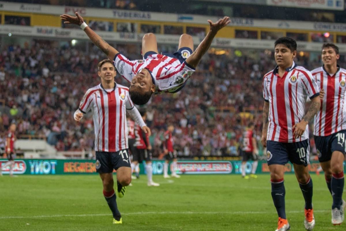 CHIVAS VIAJA SIN ORBELÍN Y CHOFIS PARA AMISTOSO ANTE PUMAS - ¡CHIVAS A ...