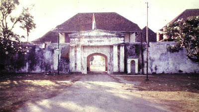 √ Sejarah Benteng Vredeburg - Izbio