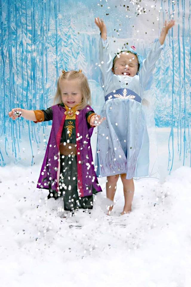 {Elsa, Anna and Family}