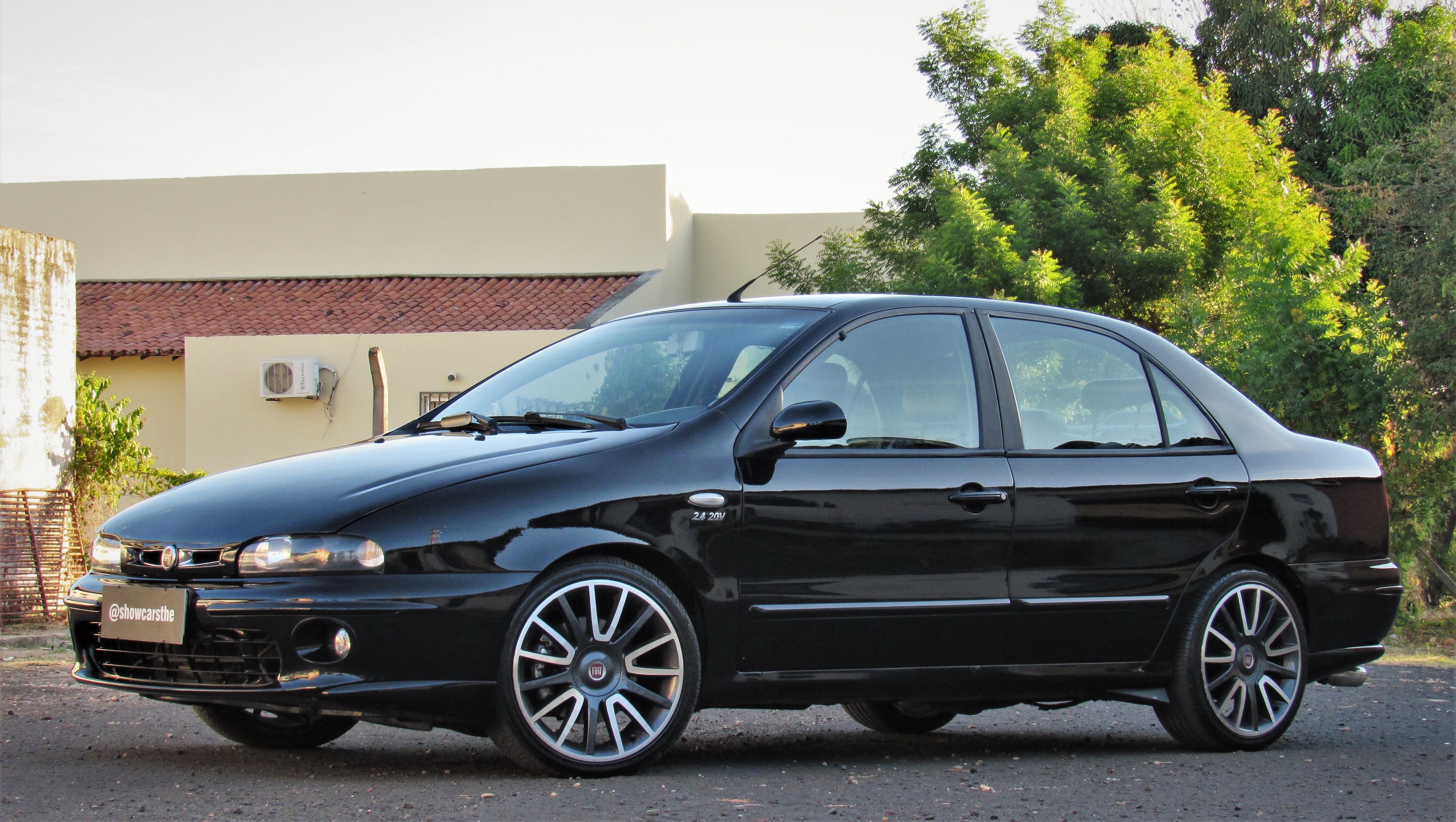 Como é dirigir o Fiat Marea 2.4 HLX manual 2003!
