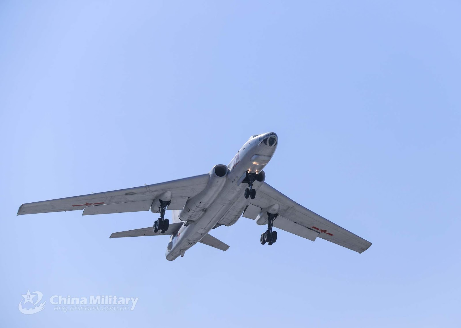 China Defense Blog: Photos of the day: Where are those older H-6 when ...