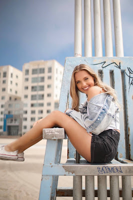 I am Just an Ordinary Girl - Courtney Raine ( YouTuber )