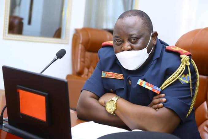 Kinshasa: le Général Sylvano Kasongo fait respecter le couvre-feu en ...