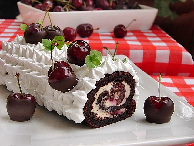 Delish Cakes | Make Me Hungry