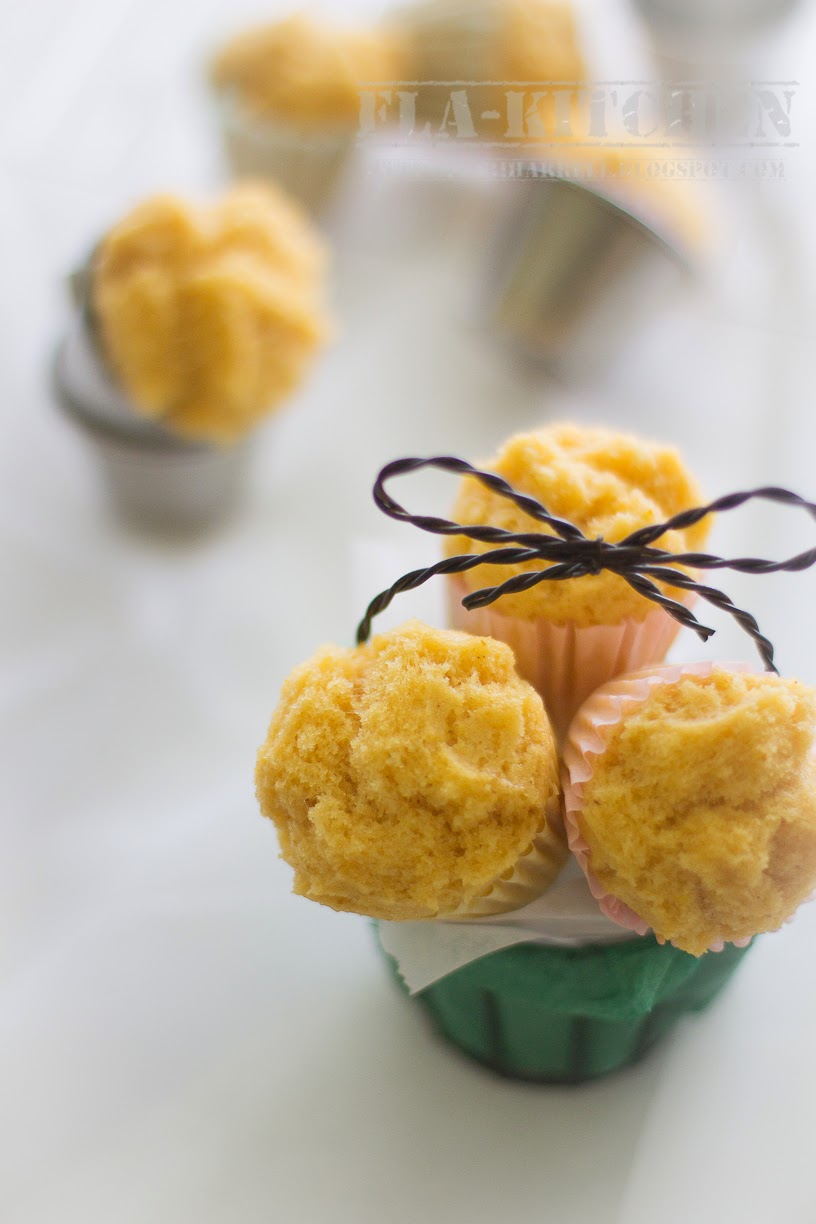 fla-kitchen: Steamed Pumpkin Cake