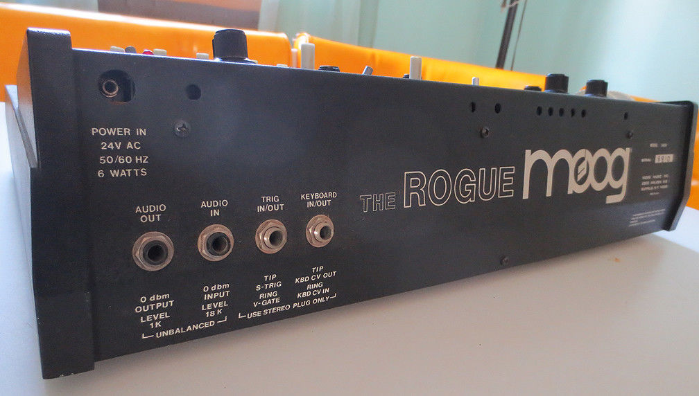 MATRIXSYNTH: MOOG ROGUE VINTAGE CLASSIC ANALOG MONO-SYNTH SN 8810