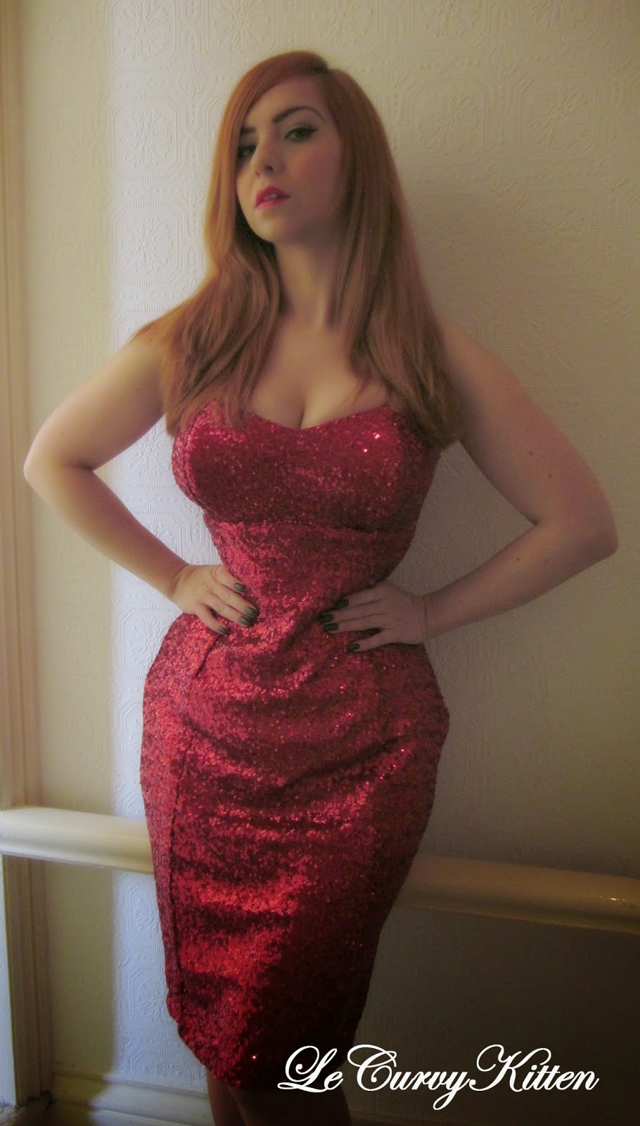 Le Curvy Kitten