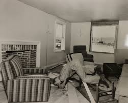 Ghost Hunting Theories: Atomic Mannequins