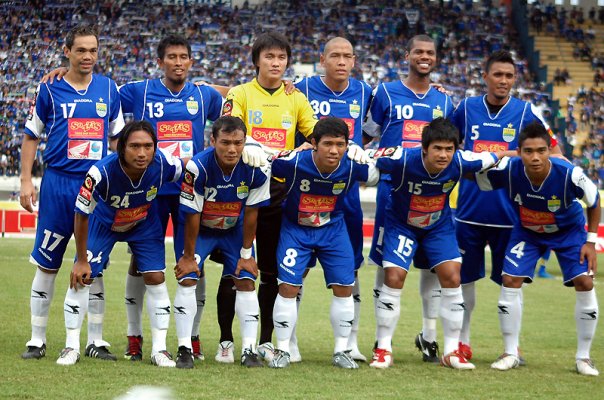 etalase sepakbola: suchao nutnum