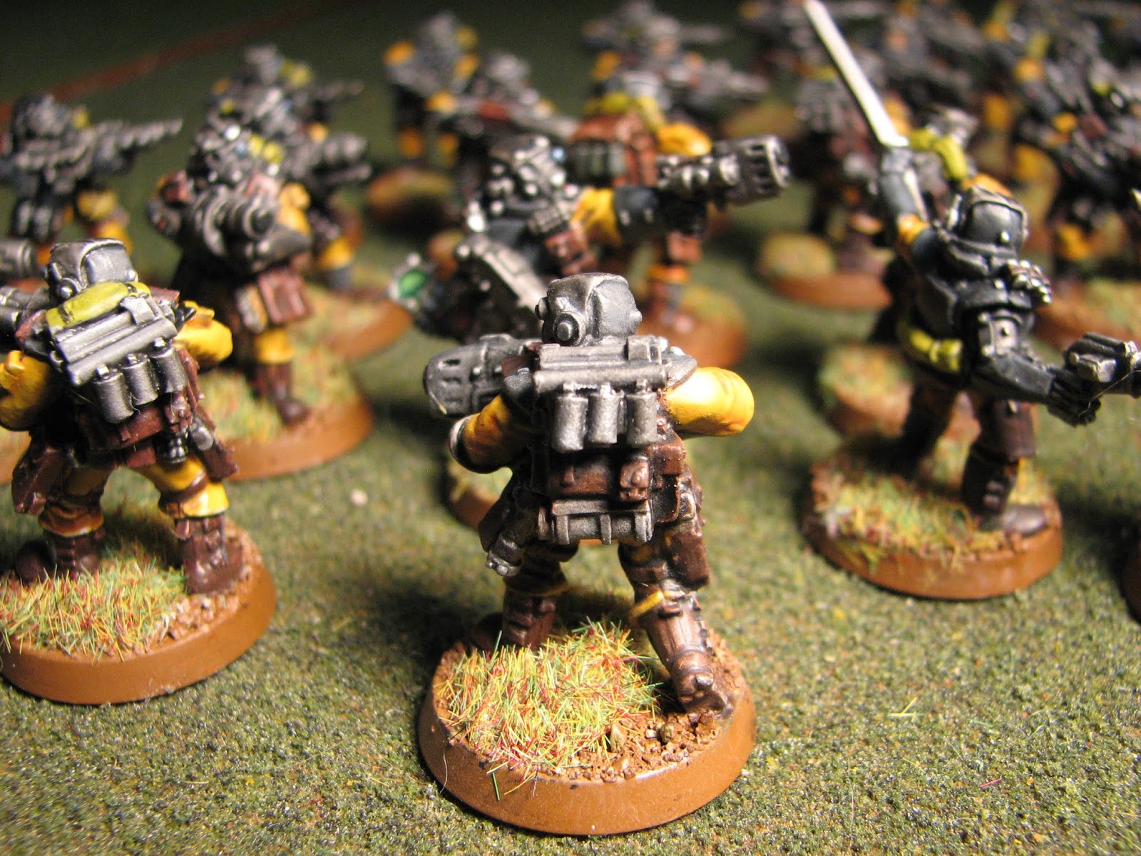 15mm Sci Fi Small Soldiers: Warhammer 40K Imperial Guard Steel Legion ...