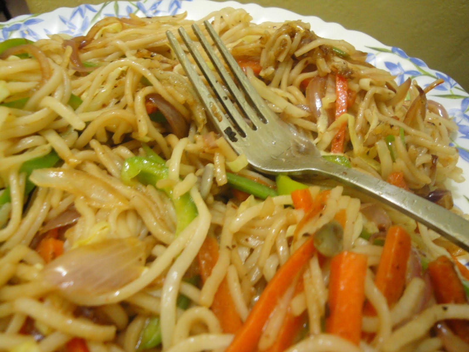 Vaanga samaikkalam: Vegetable Noodles