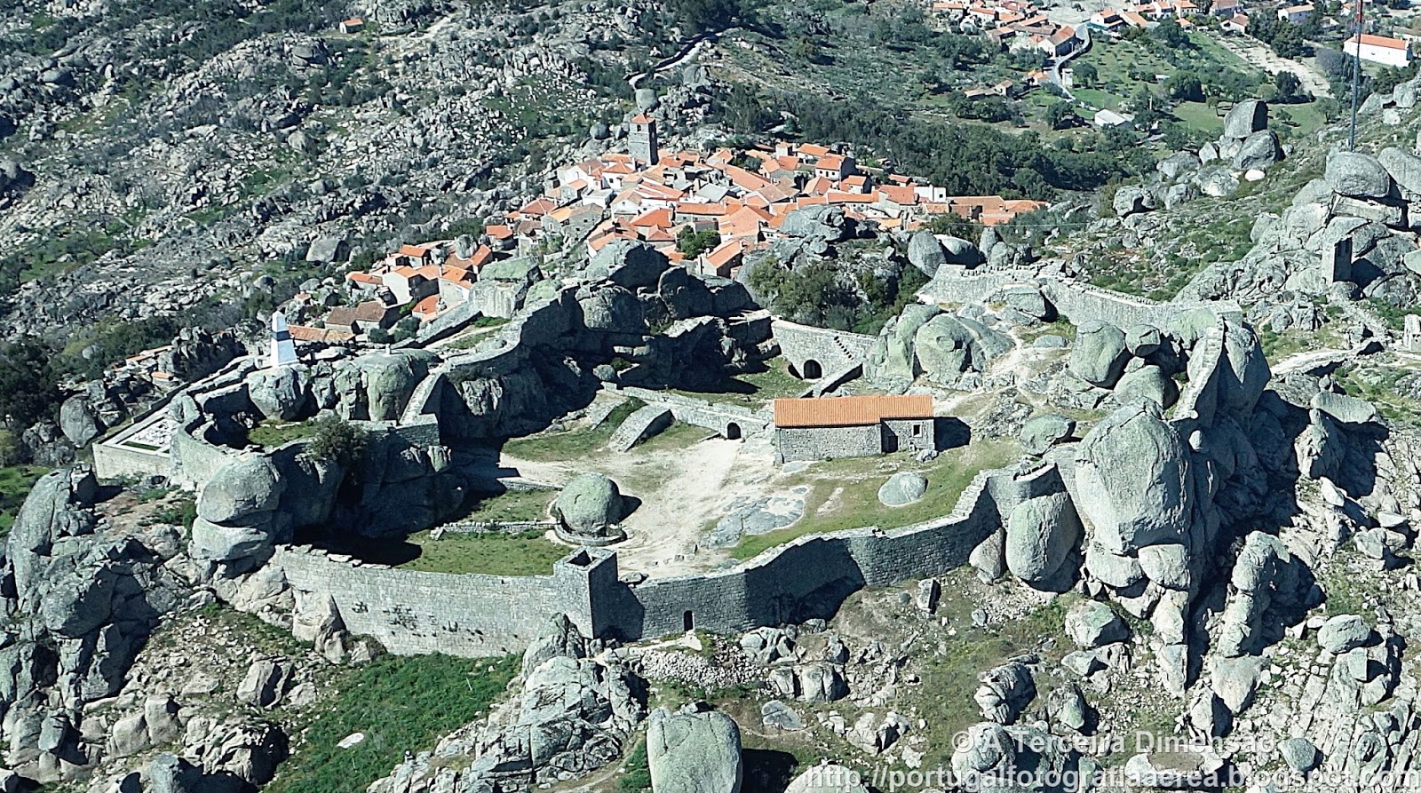 A Terceira Dimensão: Castelo de Monsanto