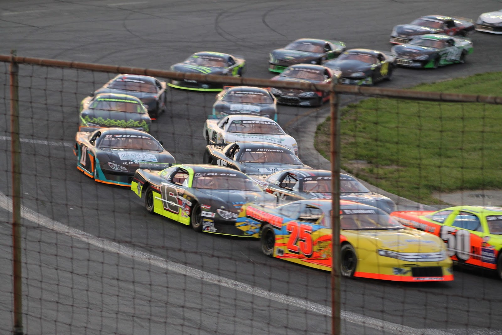 Race Chatter on WNRI.COM, 99.9 fm, 1380 am, 95.1 fm, Tune in radio ... Race Chatter on WNRI.COM, 99.9 fm, 1380 am, 95.1 fm, Tune in radio ...