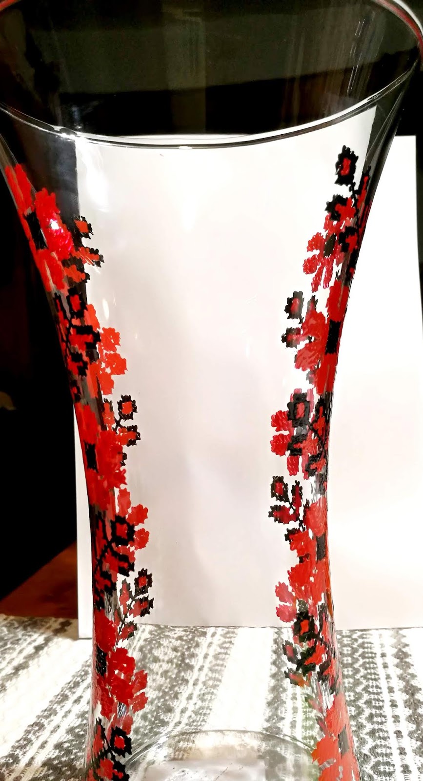 Handmade By Do : Hand painted glass vase- Traditional Romanian Design ...