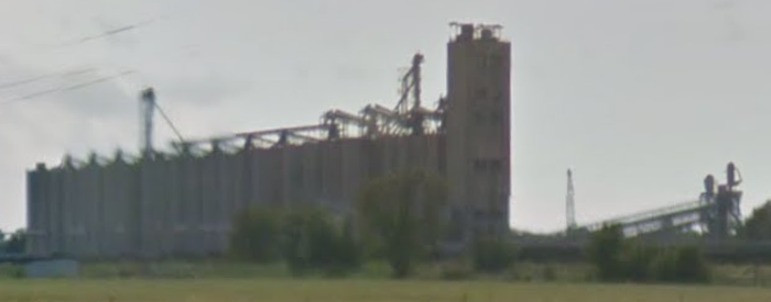 Towns and Nature: Naples, IL: CGB Grain Elevator