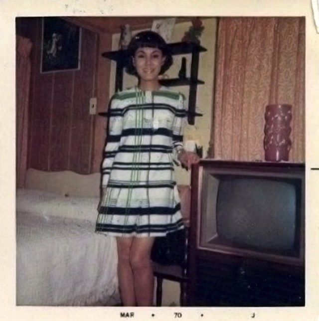 Cool Snaps That Defined Television Styles of the 1970s ~ Vintage Everyday