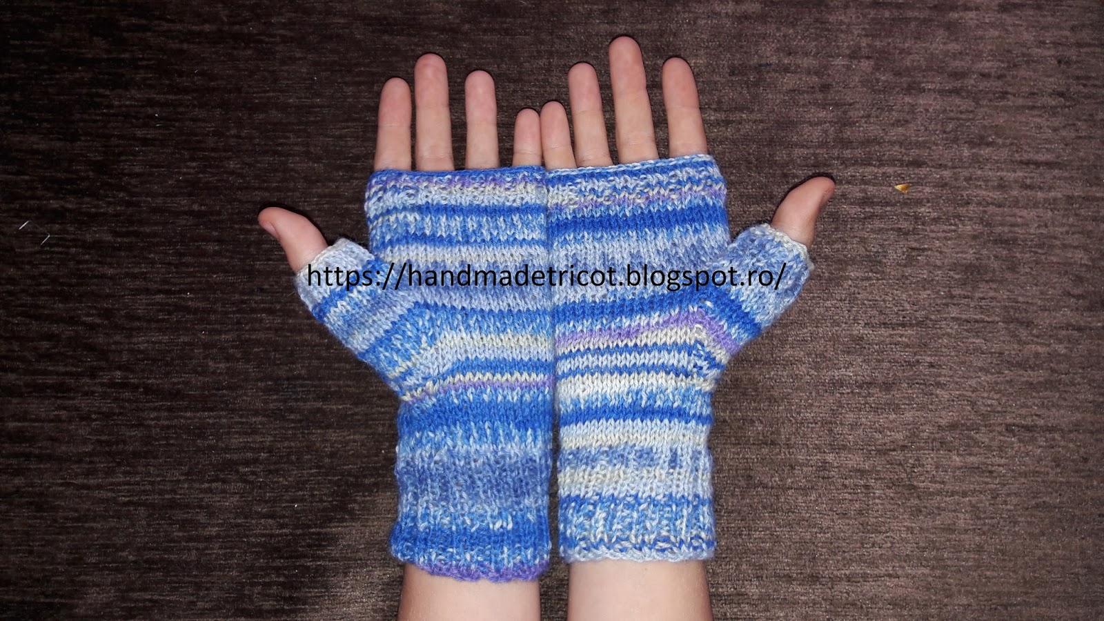 Handmade tricotaje: Set fular si manusi fara degete
