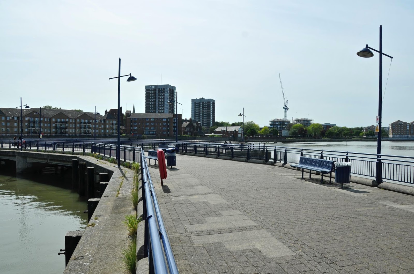 Arthur Pewty's maggot sandwich: Erith Pier for sale?