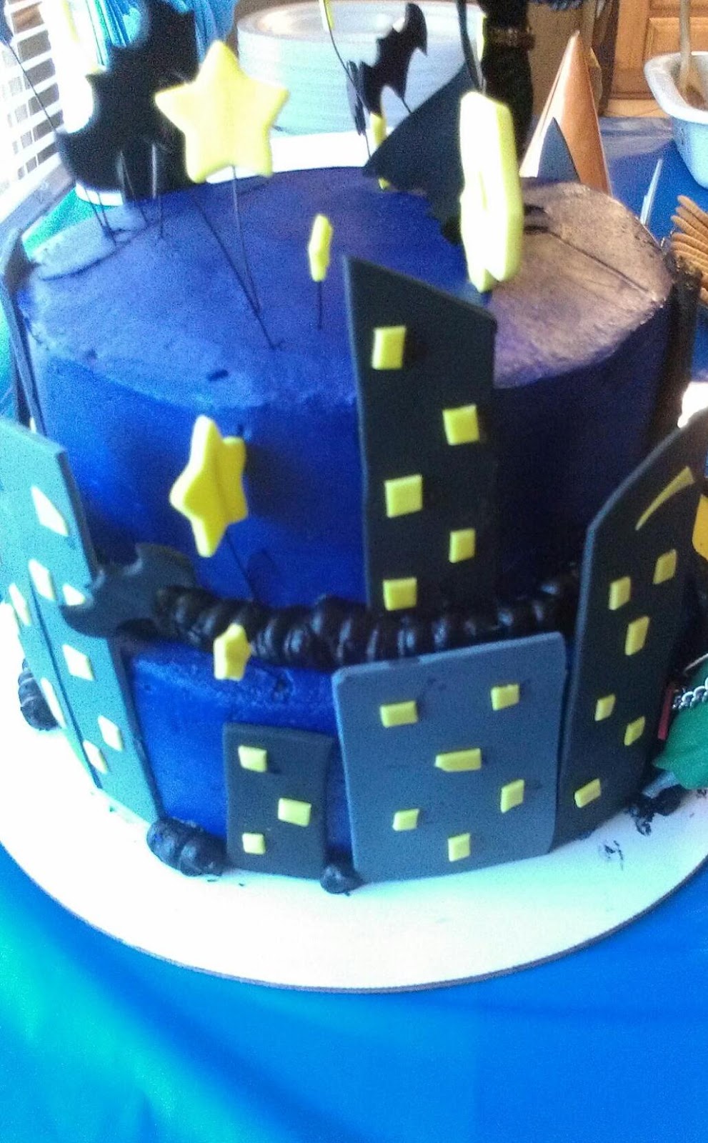 Twinks Cake and Cupcake Studio: Batman Cake