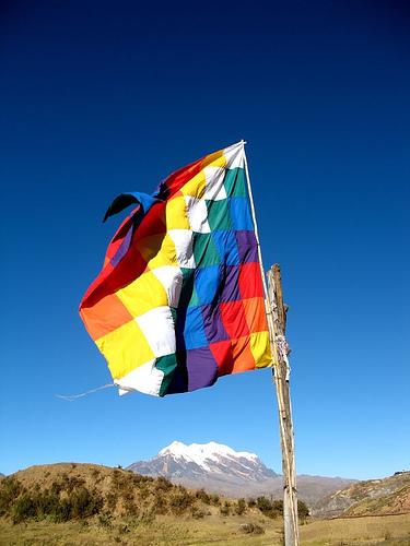 Pueblos Originarios: WIPHALA