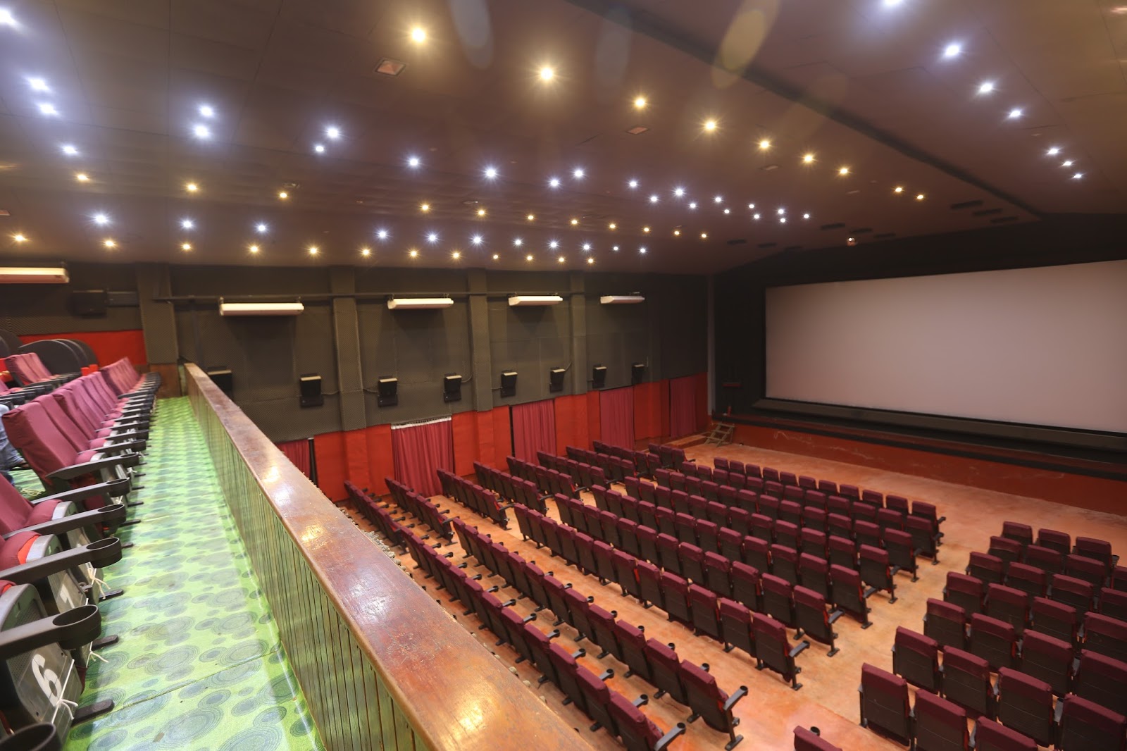 The Southeast Asia Movie Theater Project: The Aung Thiri Cinema ...