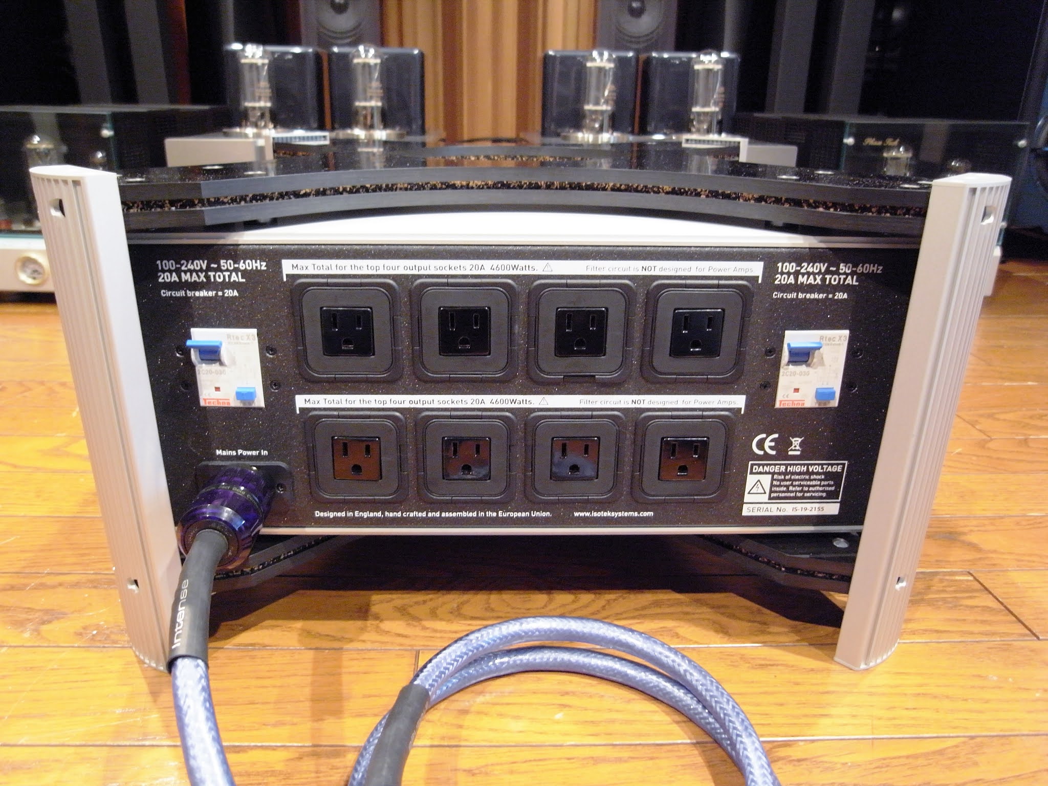 SIS AUDIO BLOG: 新製品情報 ISOTEKからEVO3 SUPER NOVAが発表されました！期間限定で展示しておりました！