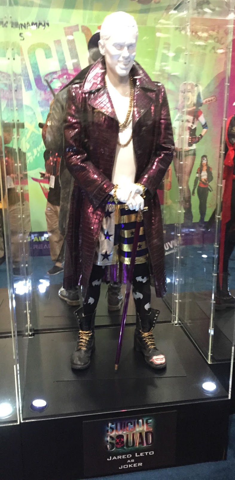 SDCC 2016: Photos of the SUICIDE SQUAD Costumes on Display at the DC Booth