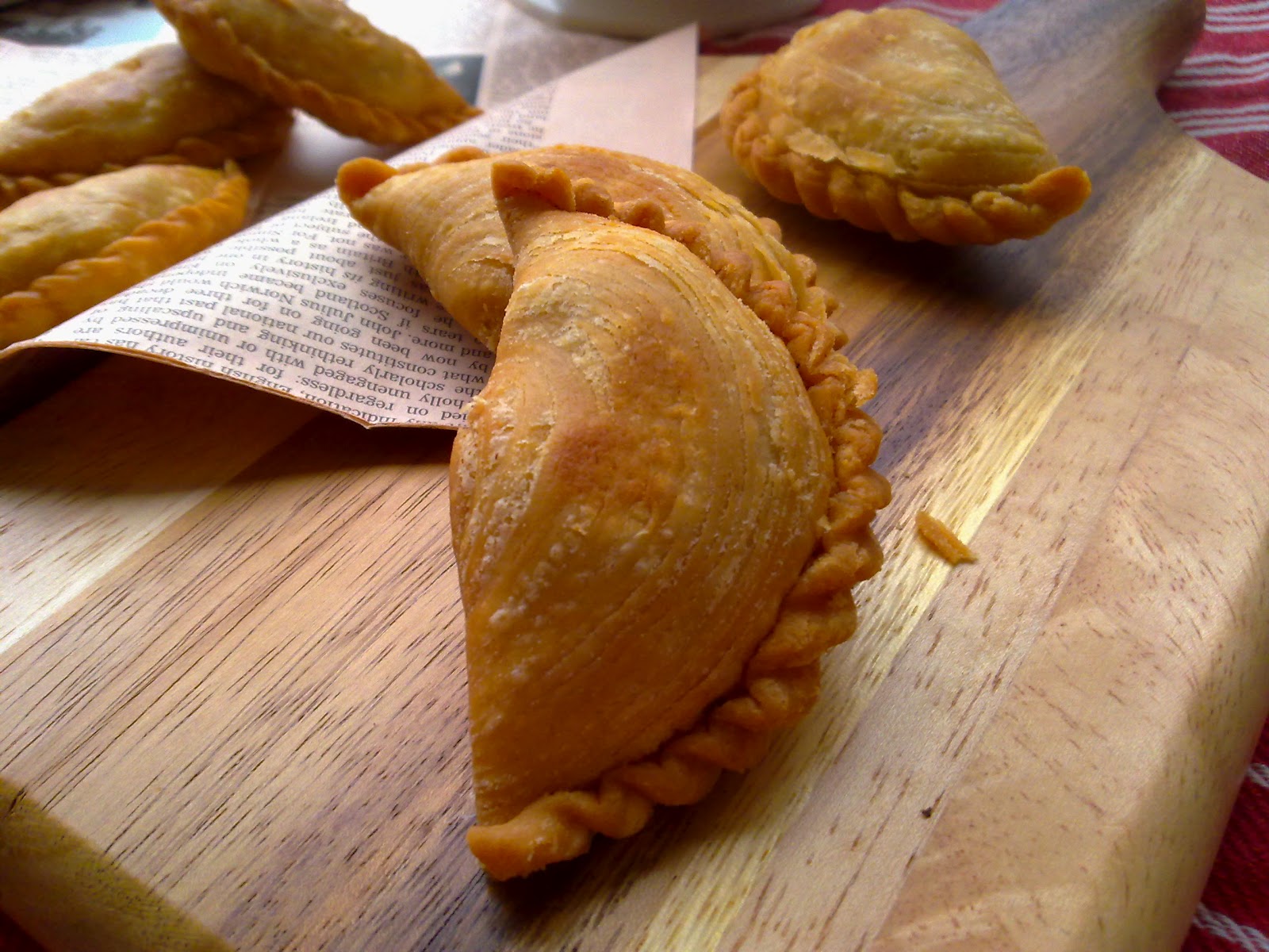 Dapur Berasap: Karipap Biasa vs Karipap Pusing
