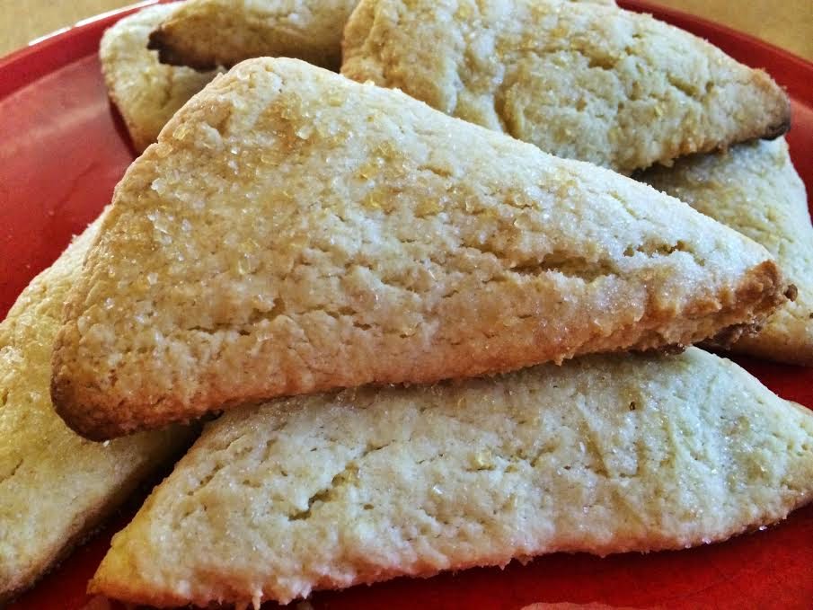 Planet Kelsey: Vanilla almond scones