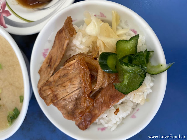 高雄鹽埕-周燒肉飯 鹽埕店-在地40年老店的美味-zhou shao rou fan